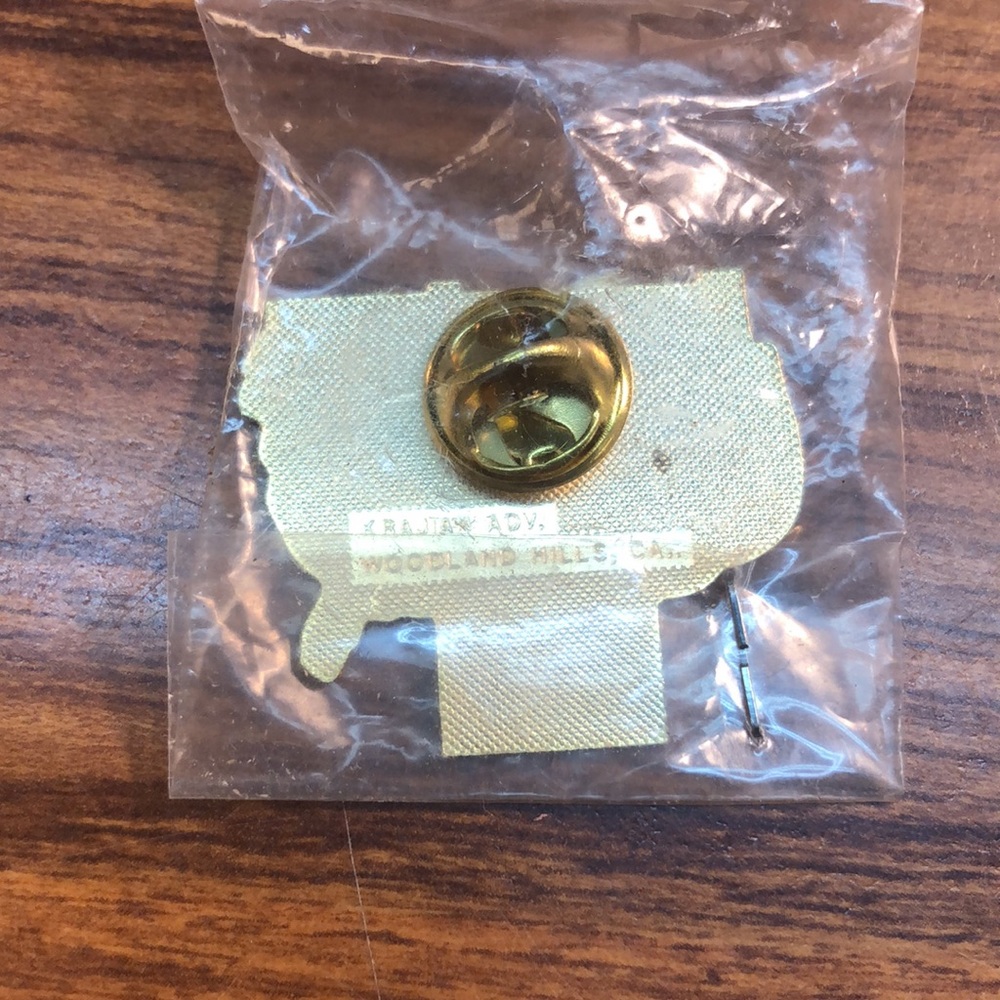 Vintage Coca-Cola Hands Across America Lapel Pin. May… - Gem